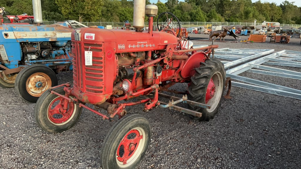 FARMALL 100 TRACTOR | Proxibid