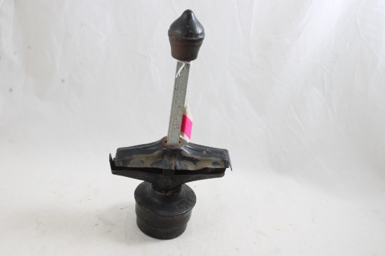 Cast Iron Lyle Signs Street Sign Holder Bracket | Online Auctions ...