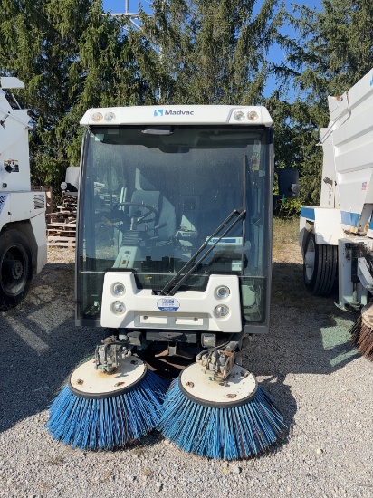 2009 Johnston Sweepers Madvac, powers up with battery pack but would ...