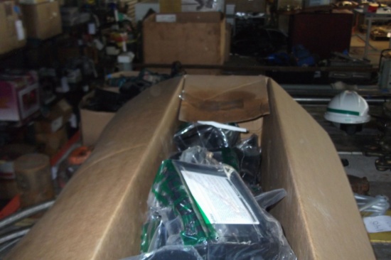 MSA Clip-on welders adapter Pt# 472859 | Online Auctions | Proxibid