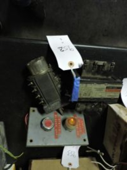 Sola Basic Hevi-Duty type SMT Control Transformer Cat no. 7350 KVA. 350 ...