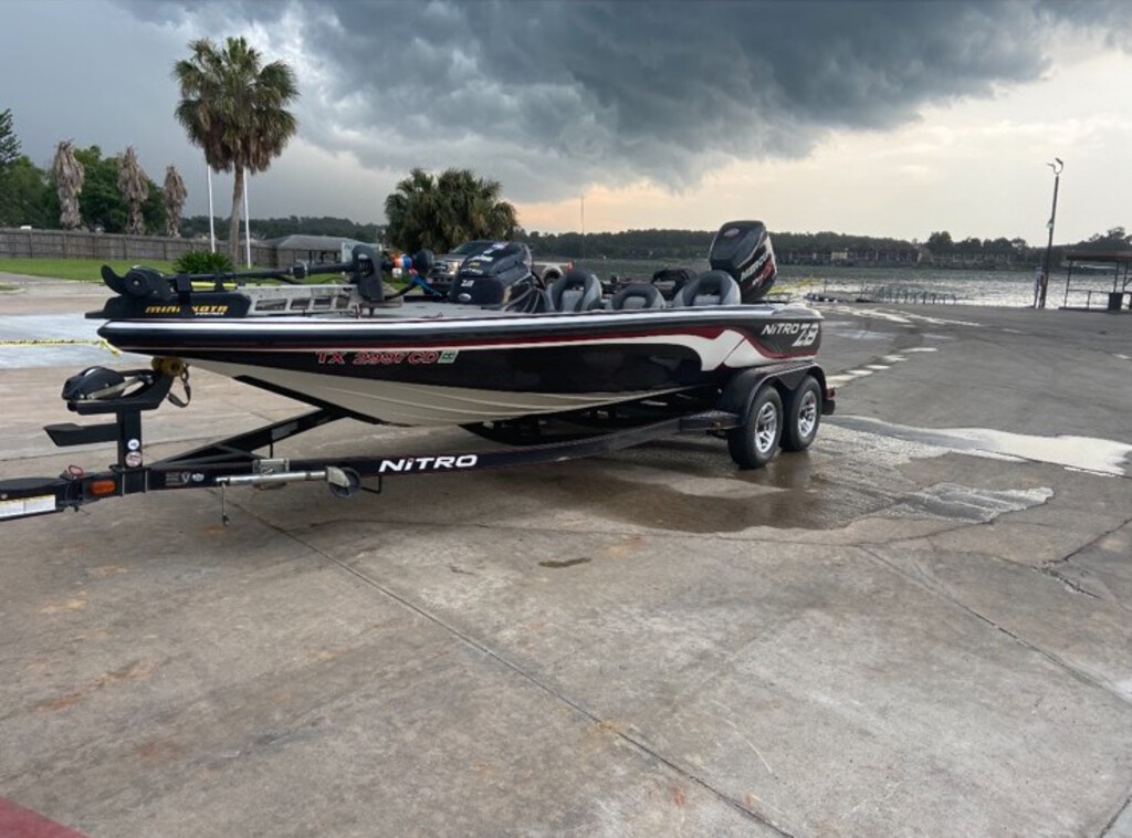 Nitro Z8 Bass Boats