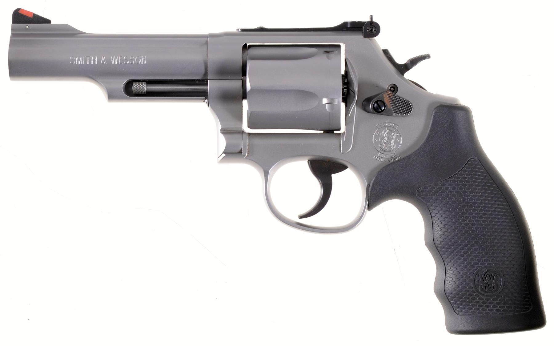 Smith & Wesson Model 69 Combat Magnum Double | Proxibid