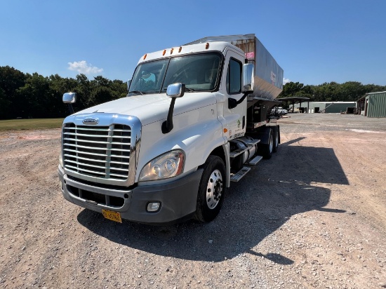 Freightliner Tender Truck | Commercial Trucks Specialty Trucks Spreader ...