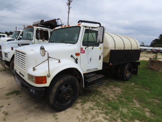 1991 INTERNATIONAL 4700 series 2,000 gallon water truck, DT360 Navistar ...