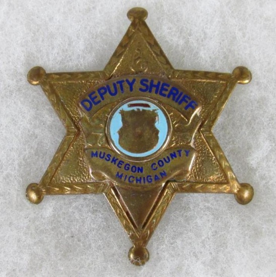 Vintage Obsolete Muskegon County (Mich) Depty Sheriff Police Badge ...