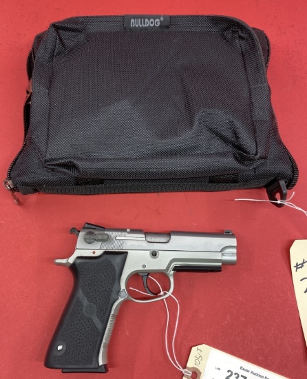 Smith & Wesson 5903TSW 9mm Pistol | Online Auctions | Proxibid