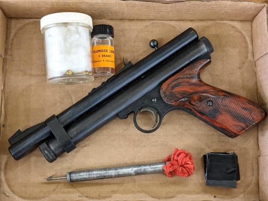 Linda's Special Cap-Chur project tranquilizer dart pistol with dart and ...