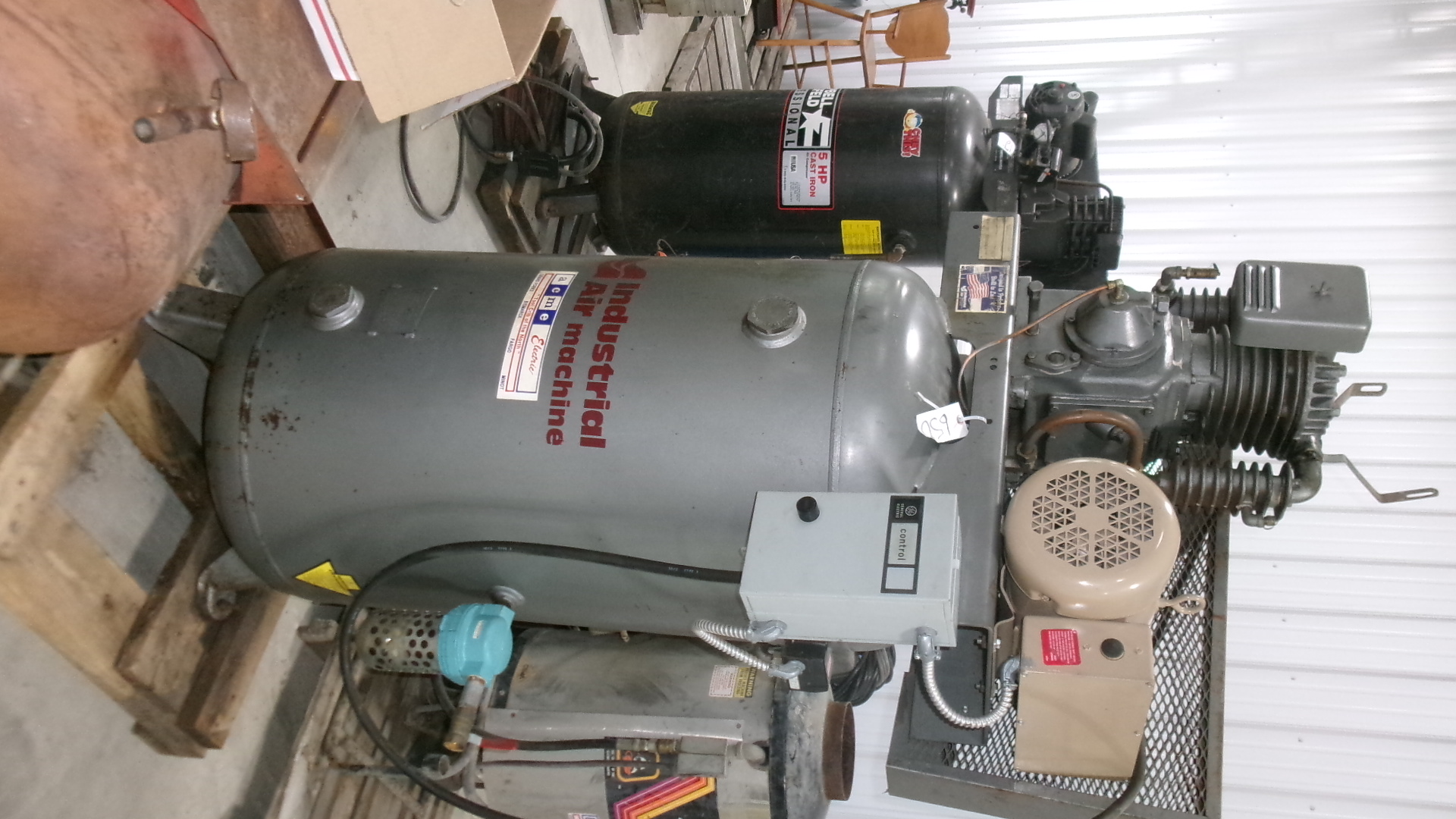 INDUSTRIAL AIR MACHINE 2 STAGE VERTICAL AIR | Proxibid