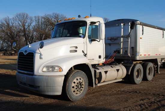 2001 MACK CX613 DAY CAB SEMI, SILVER DOG, Mack eng., dual tanks, 2 ...