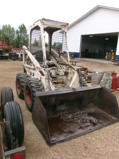MELROE 610 BOBCAT SKID LOADER, new Vangaard motor, 66" bucket, chains ...