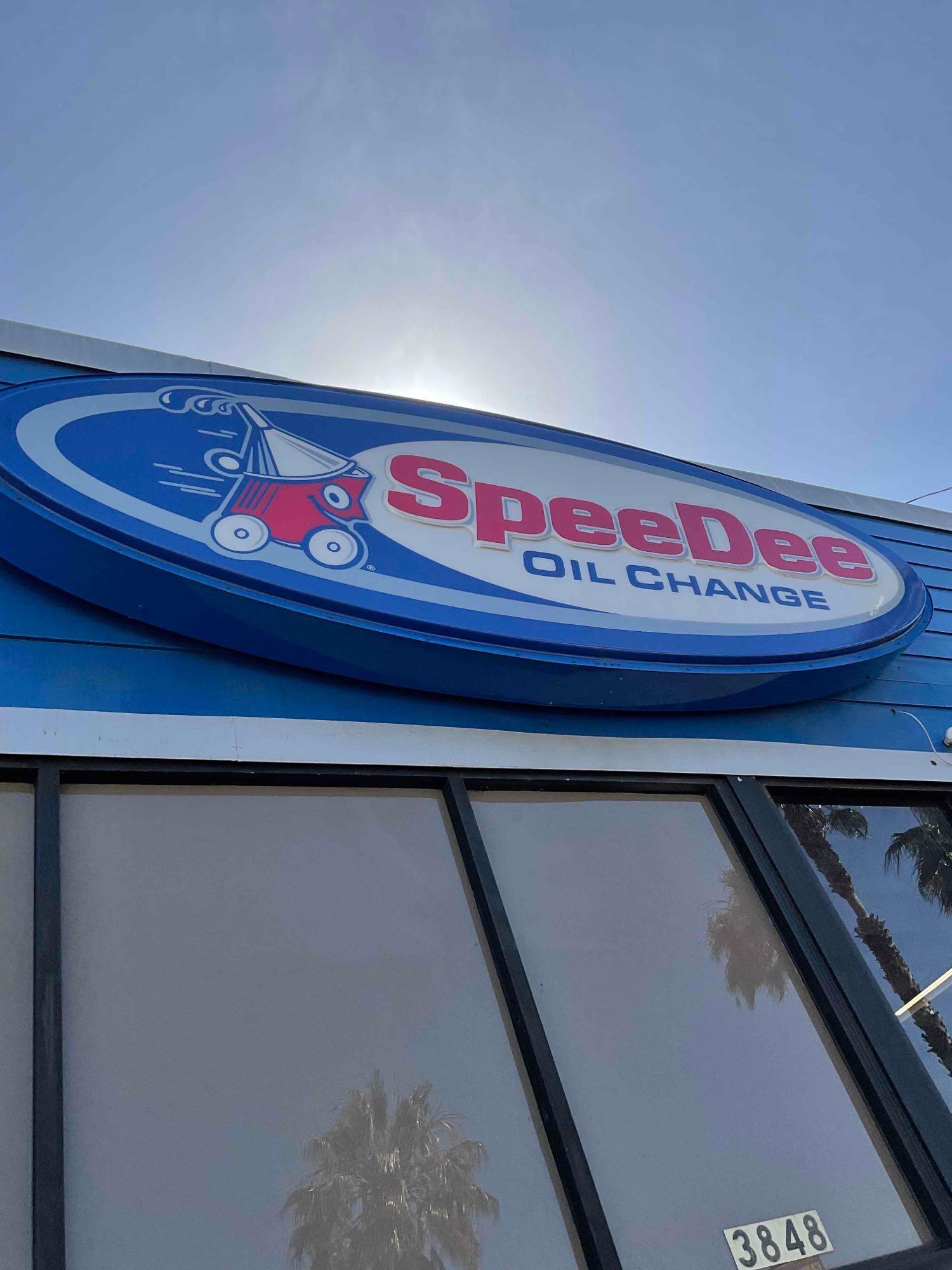 Speedee Oil Change Logo