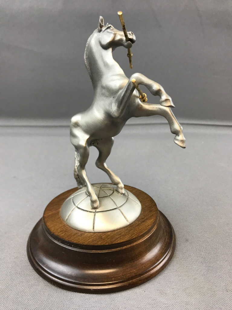 Collectibles Art & Collectibles Vintage Pewter Rampant Stallion figure ...
