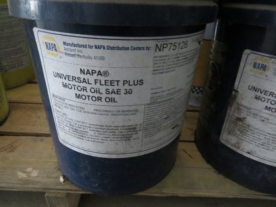 NAPA Universal Fleet Plus Oil SAE 30 | Industrial Machinery & Equipment ...