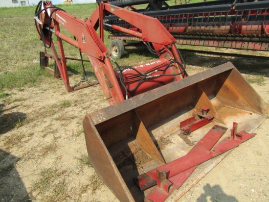 813. 292-581. IH 2250 Mount-O-Matic Hyd. Loader, 86 Inch Bucket, & Bale ...