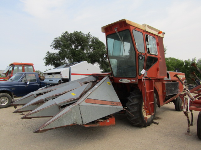 464. 379-1245. NEW IDEA MODEL 708 HYRO UNI | Proxibid