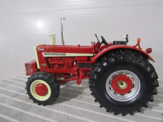 361. 1/16 IH 1206 Toy Tractor, Turbo Diesel, MFWD, Front Weights, Wide ...