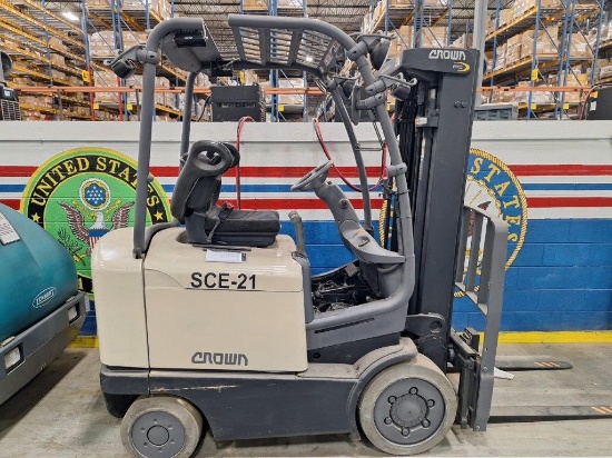 Crown Sit-Down Counterbalance Forklift FC 4000 Series | Industrial ...