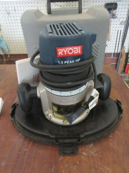 Ryobi R1801M Router w/R181FB Fixed Base in Case | Online Auctions ...