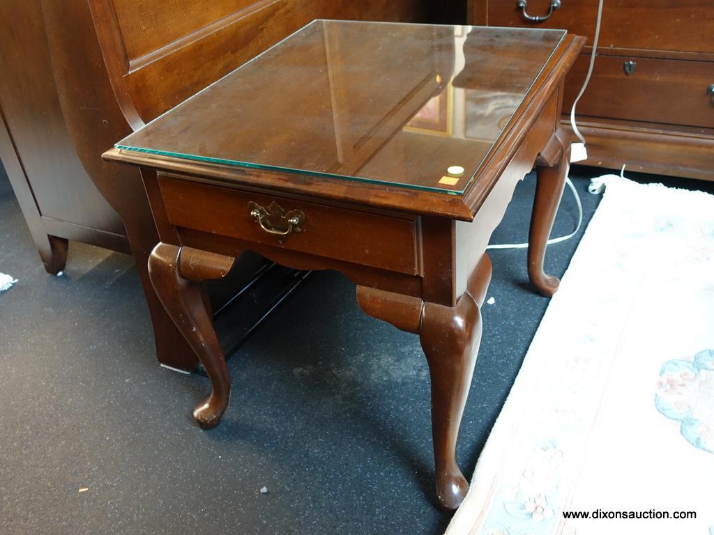 Broyhill queen anne end tables store