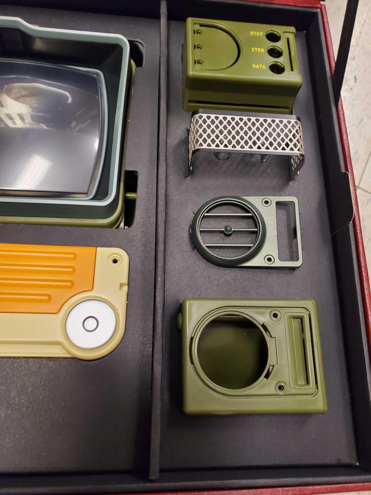 FALLOUT PIP-BOY 2000 MK VI CONSTRUCTION KIT Proxibid, 10/03/2023