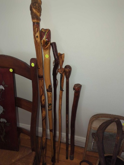 (LR) LOT OF 6 ASSORTED WOODEN WALKING STICKS, AN ASSORTMENT OF SIZES ...