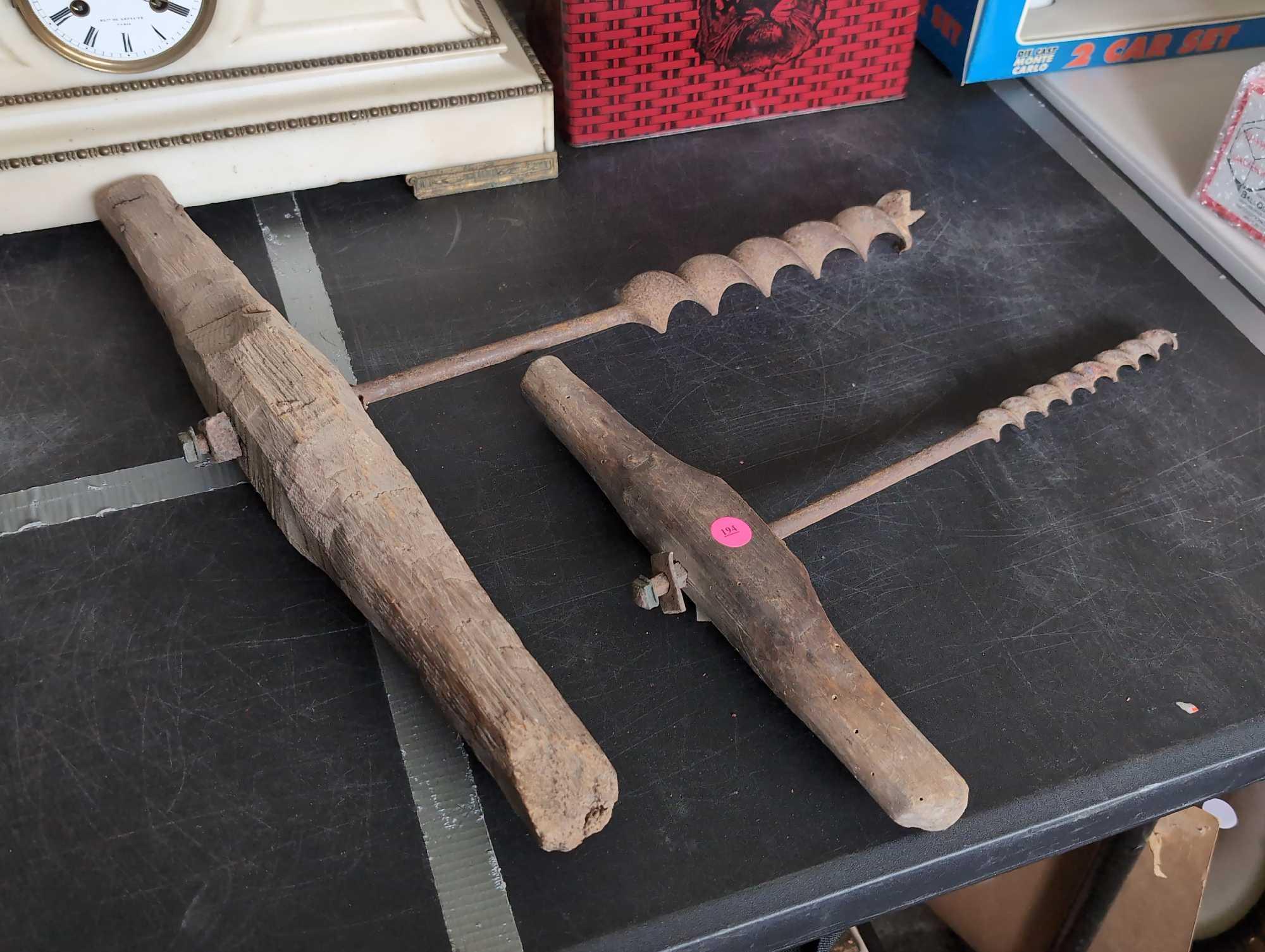 (LR) LOT OF (2) PRIMITIVE HAND AUGER TOOLS. | Proxibid
