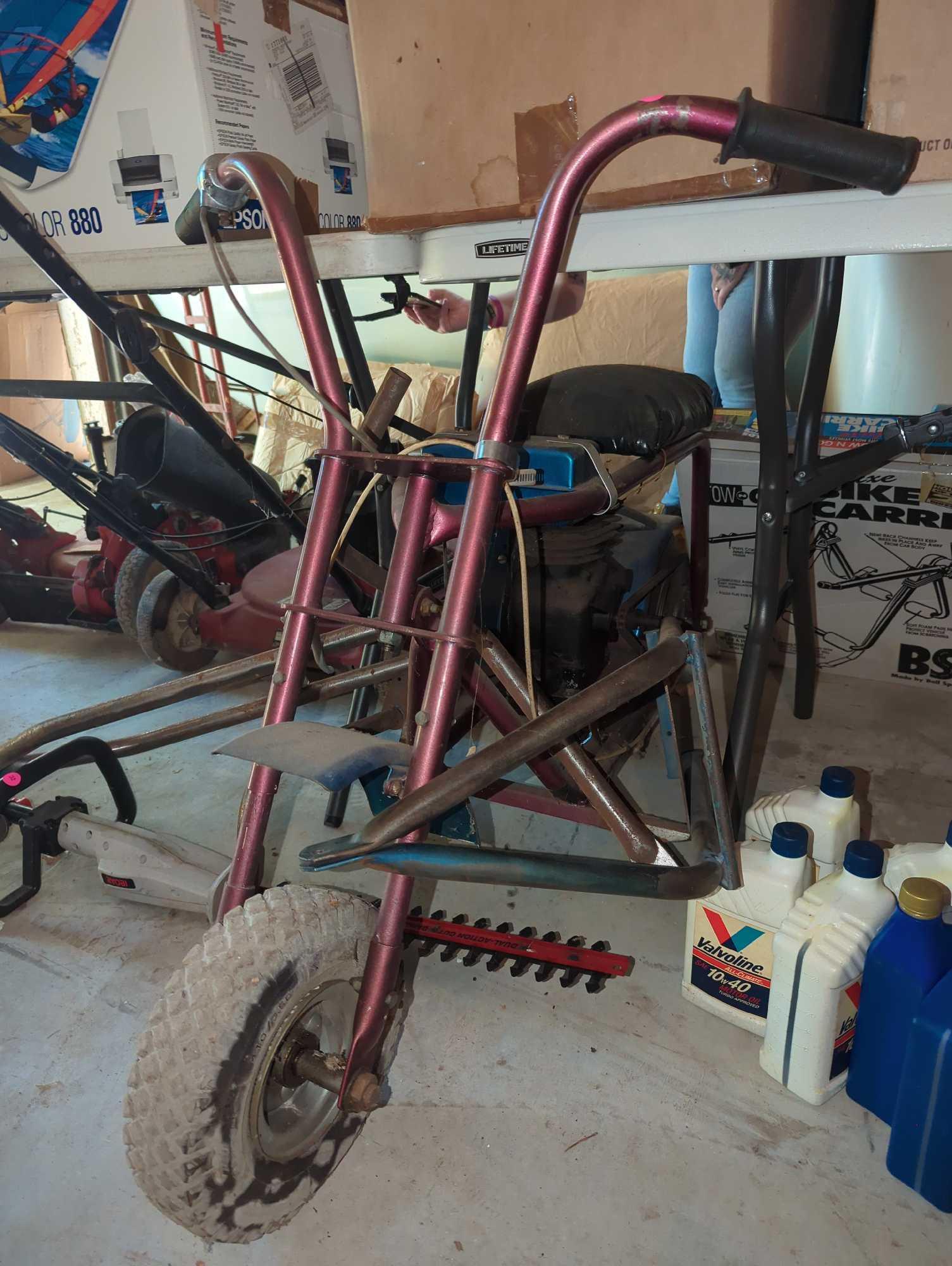 (GAR) GAS POWERED MINI MOTORCYCLE, IN GOOD WORN | Proxibid