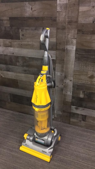 DYSON ROOT 8 CYCLONE UPRIGHT VACUUM | Online Auctions | Proxibid