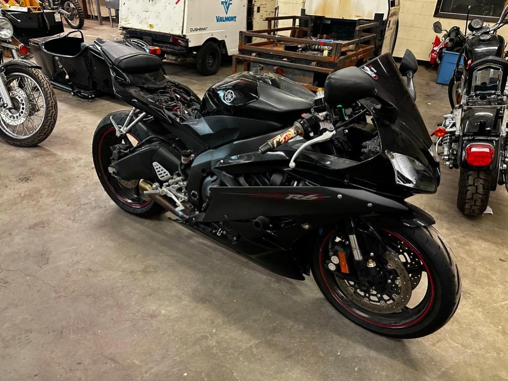 Yamaha R6 Raven Wallpaper