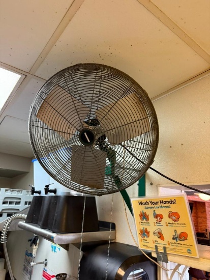 MasterForce Wall-Mount Fan, Buyer to Remove | Industrial Machinery ...