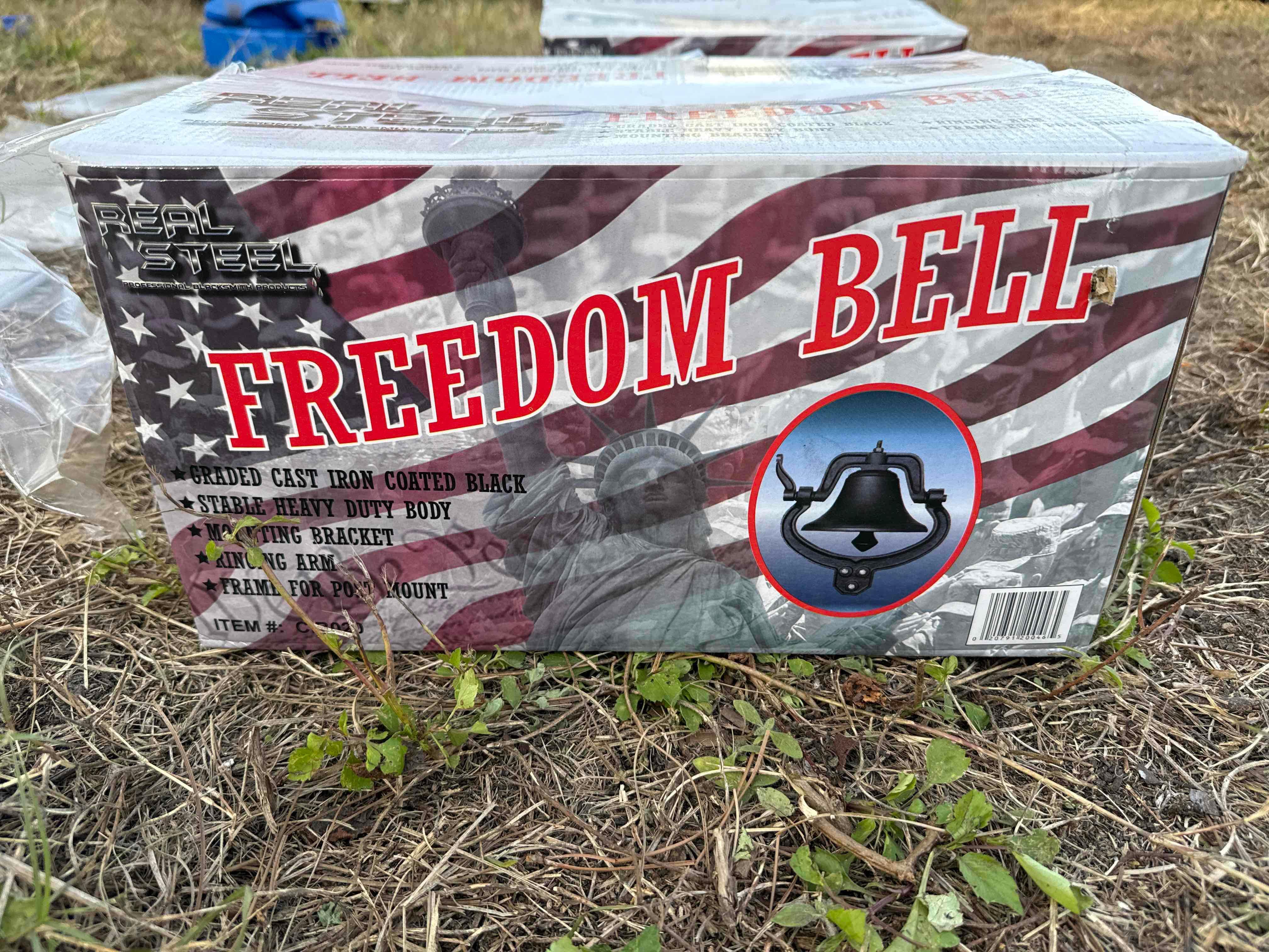 CAST IRON FREEDOM / FARM BELL NEW SUPPORT | Proxibid