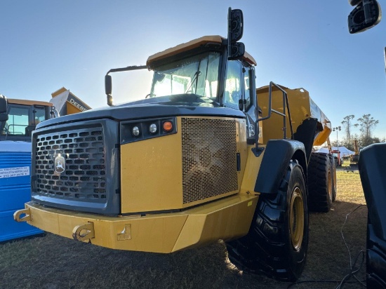 2019 JOHN DEERE 410E ARTICULATED HAUL TRUCK SN:CHF684111 6x6, powered ...