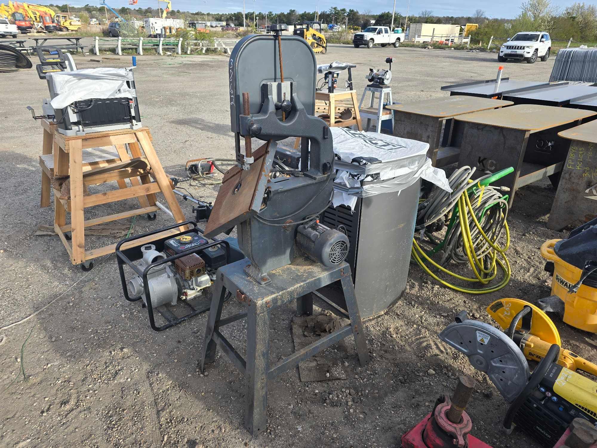 PORTABLE BAN SAW SUPPORT EQUIPMENT | Proxibid