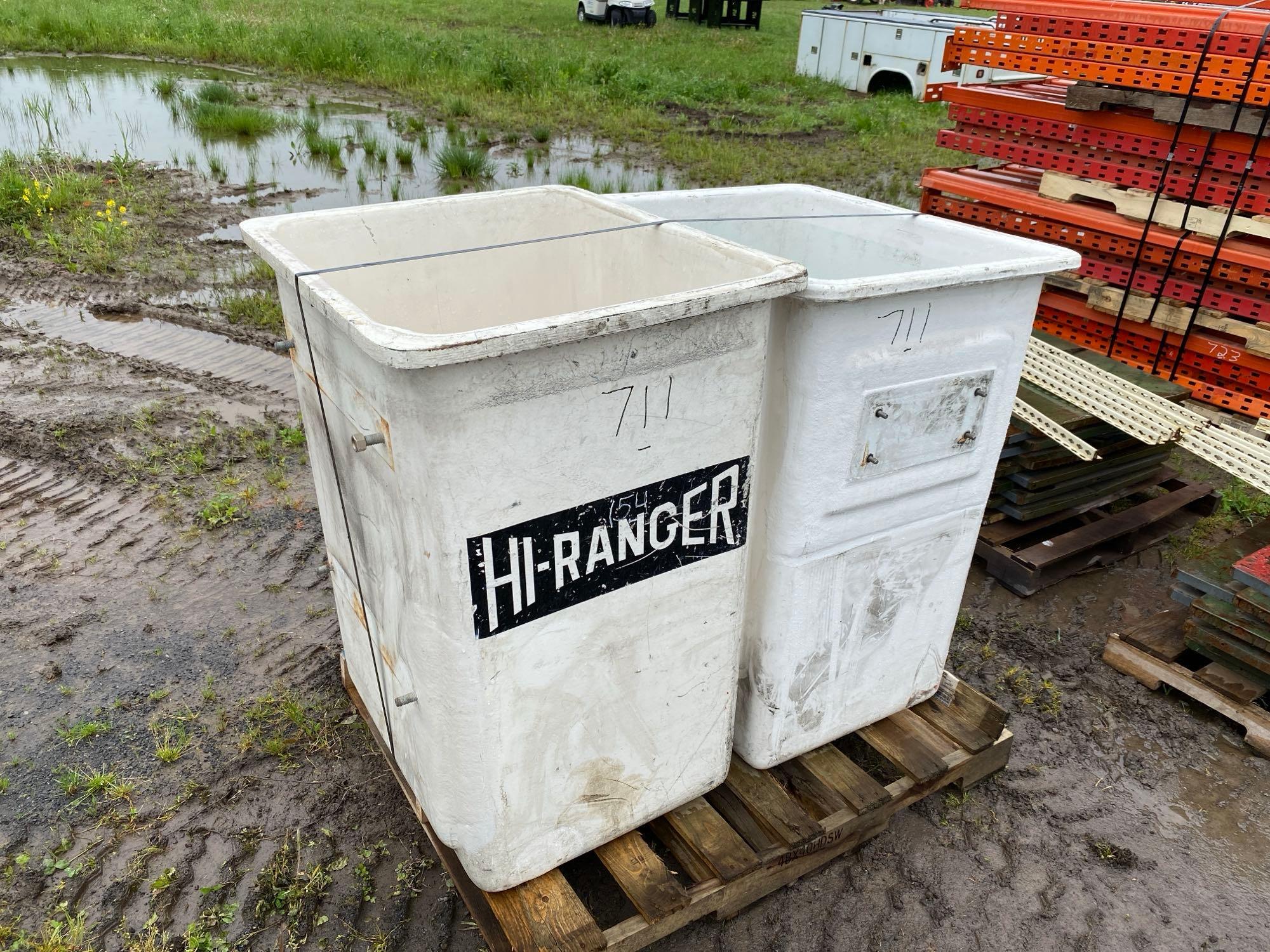 PALLET OF BUCKET TRUCK BUCKETS SUPPORT EQUIPMENT | Proxibid