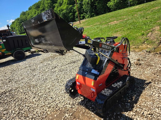 NEW AGT LRT23 MINI TRACK LOADER SN 2312008612 powered by Briggs ...