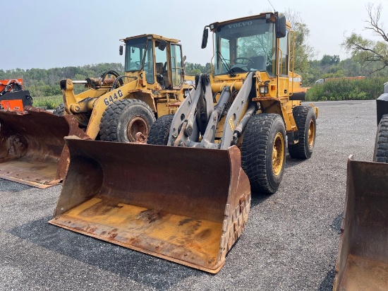 VOLVO L70D RUBBER TIRED LOADER SN:L70DV19832 powered by Volvo diesel ...