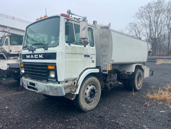 1997 MACK MS300 FUEL TRUCK VN:VG6M117B7VB202076 powered by Mack diesel ...