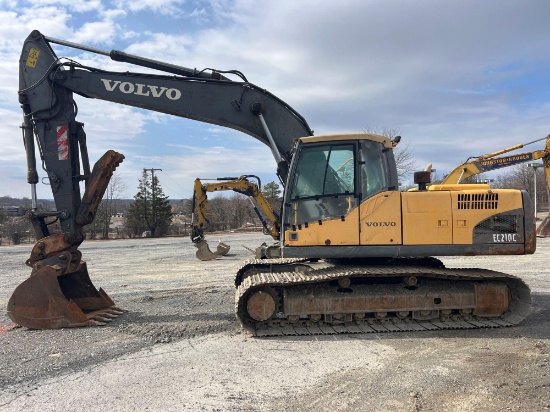 VOLVO EC210C HYDRAULIC EXCAVATOR SN:110567 powered by Volvo diesel ...
