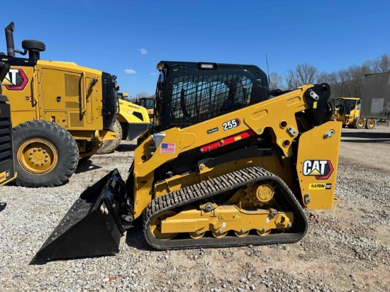 NEW CAT 255 RUBBER TRACKED SKID STEER powered by Cat C2.8T diesel ...