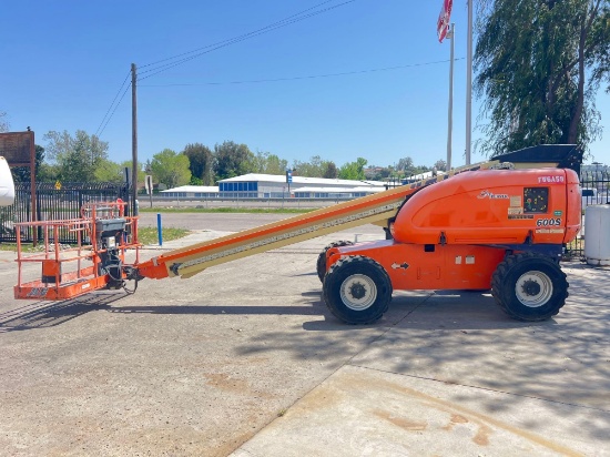 JLG 600S BOOM LIFT SN:0300133732 4x4, powered by diesel engine ...
