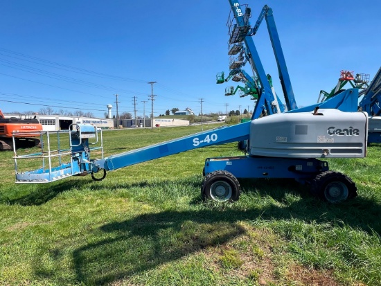 GENIE S-40 BOOM LIFT SN:S4014-19641 4x4, powered by diesel engine ...
