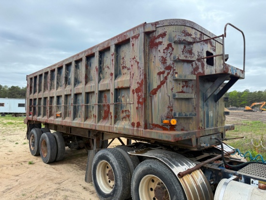 26FT. DUMP TRAILER VN:N/A equipped with 26ft. Dump body, swing tailgate ...