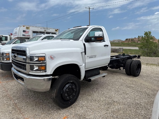 NEW UNUSED CHEVY 6500 CAB & CHASSIS powered by Duramax 6.6L V8 turbo ...