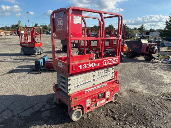 MEC 1330SE SCISSOR LIFT electric powered, equipped with 13ft. Platform ...