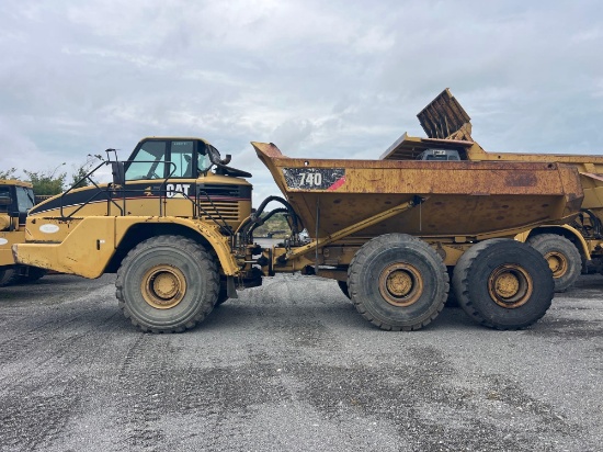 CAT 740 ARTICULATED HAUL TRUCK SN:AXM00791 6x6, powered by Cat 3406 ...
