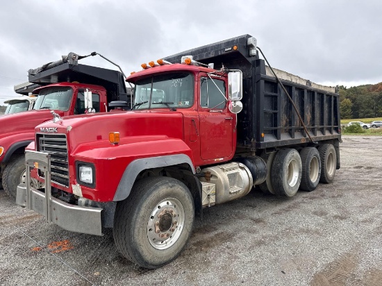 2000 MACK RD688S DUMP TRUCK powered by Mack E-tech diesel engine ...