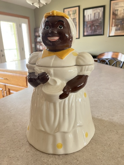 Metlox Vintage Mammy Cookie Jar With Yellow Dots Marked Metlox 12 Online Auctions Proxibid