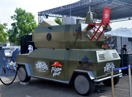 Teenage Mutant Ninja Turtles Life Size Pizza Throwing Tank | Art ...