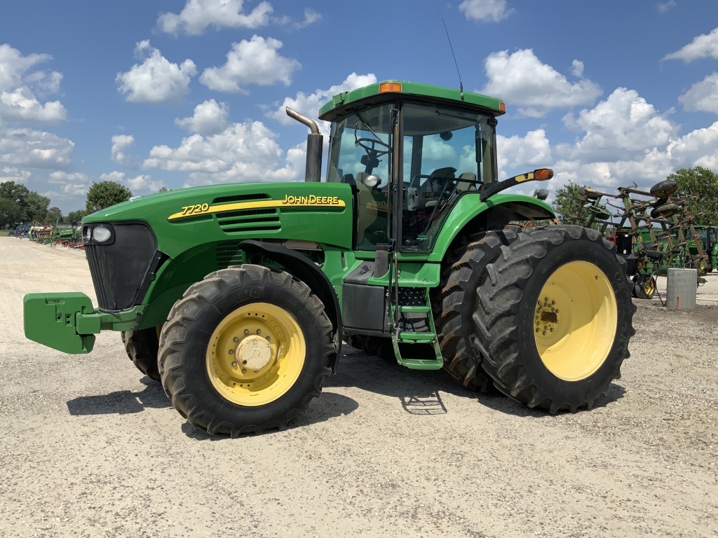 John Deere 7720